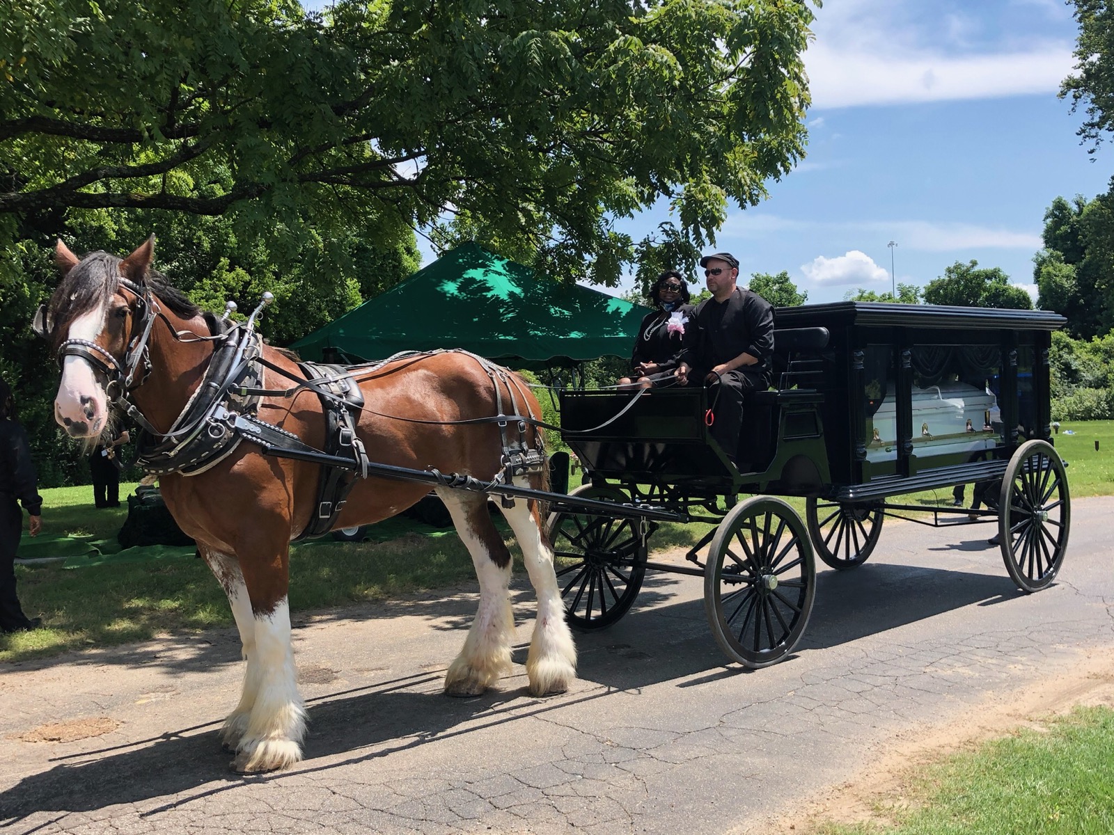 Uptown Carriages - Funeral Service